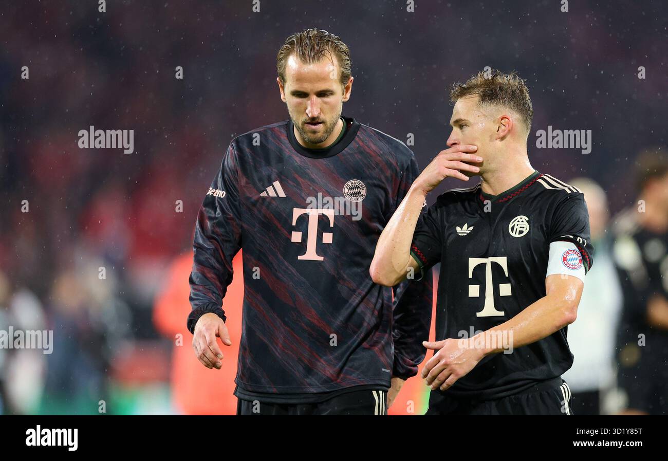 Final celebration from left: Harry Kane, Joshua Kimmich (Bayern ...