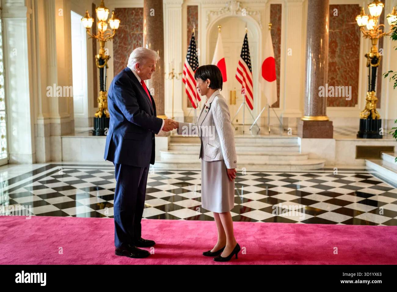 Japan prime minister trump hi-res stock photography and images - Alamy