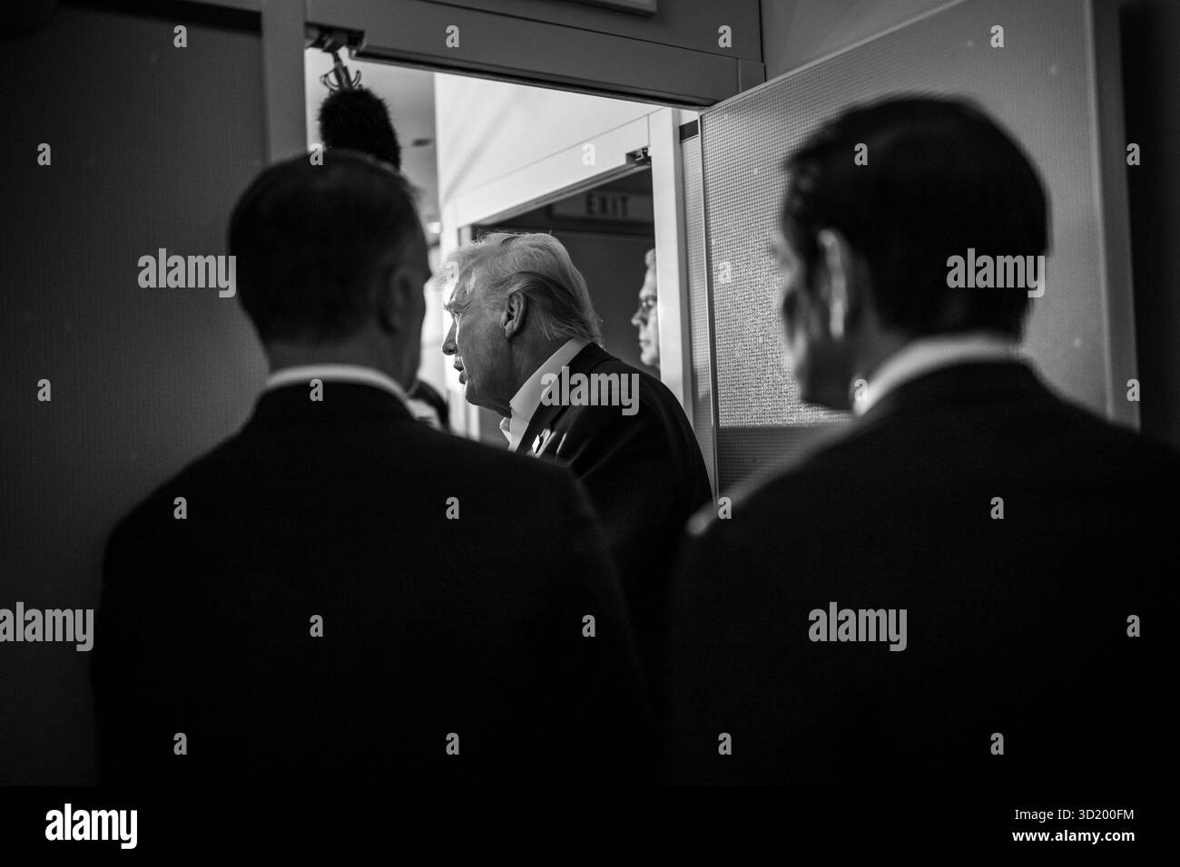 Us and donald trump Black and White Stock Photos & Images - Alamy