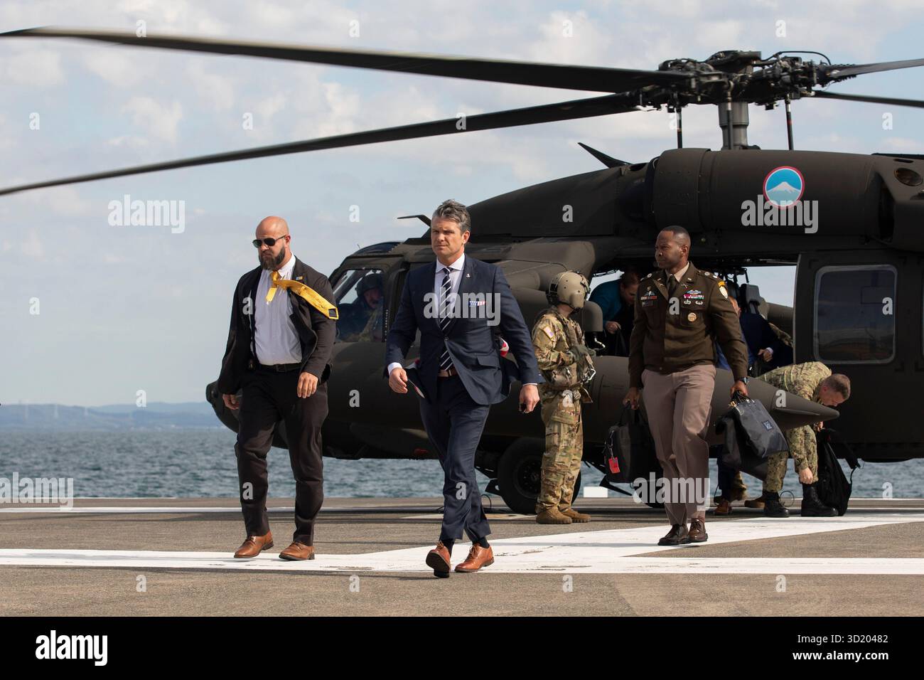 Pete hegseth hi-res stock photography and images - Alamy