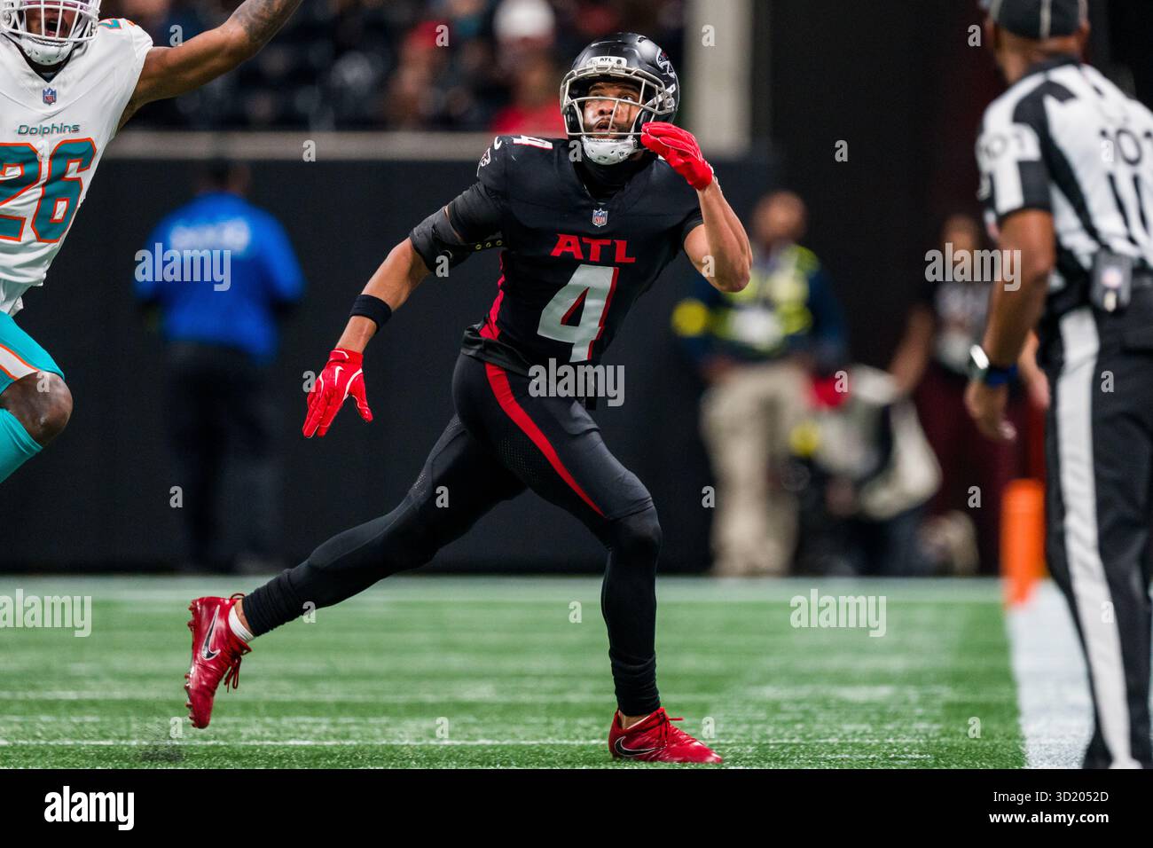 Atlanta Falcons wide receiver KhaDarel Hodge (4) looks for a pass ...