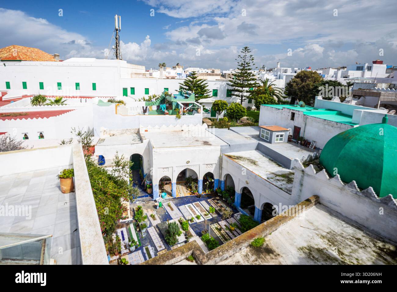 Islamic cemetery next to Raisuni Palace (Raisuli Stock Photo - Alamy