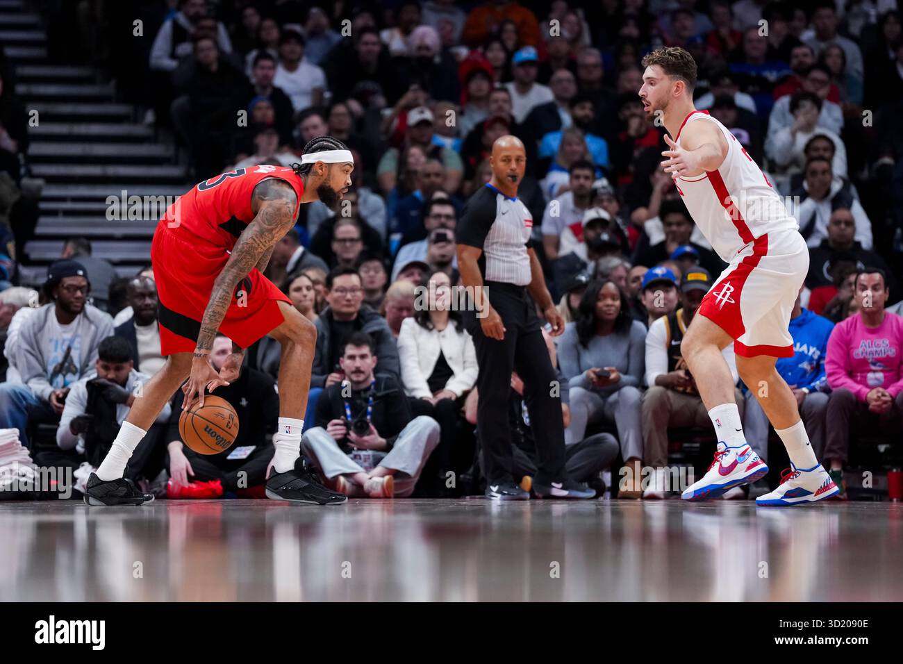 Toronto Raptors forward Brandon Ingram (3) plays the ball against ...