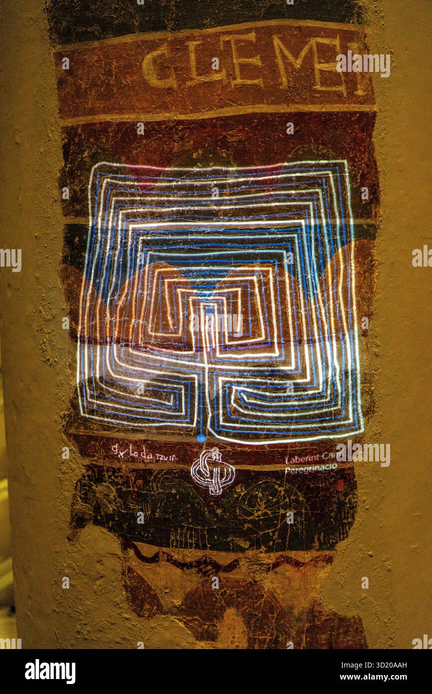 13th century fresco column hi-res stock photography and images - Alamy