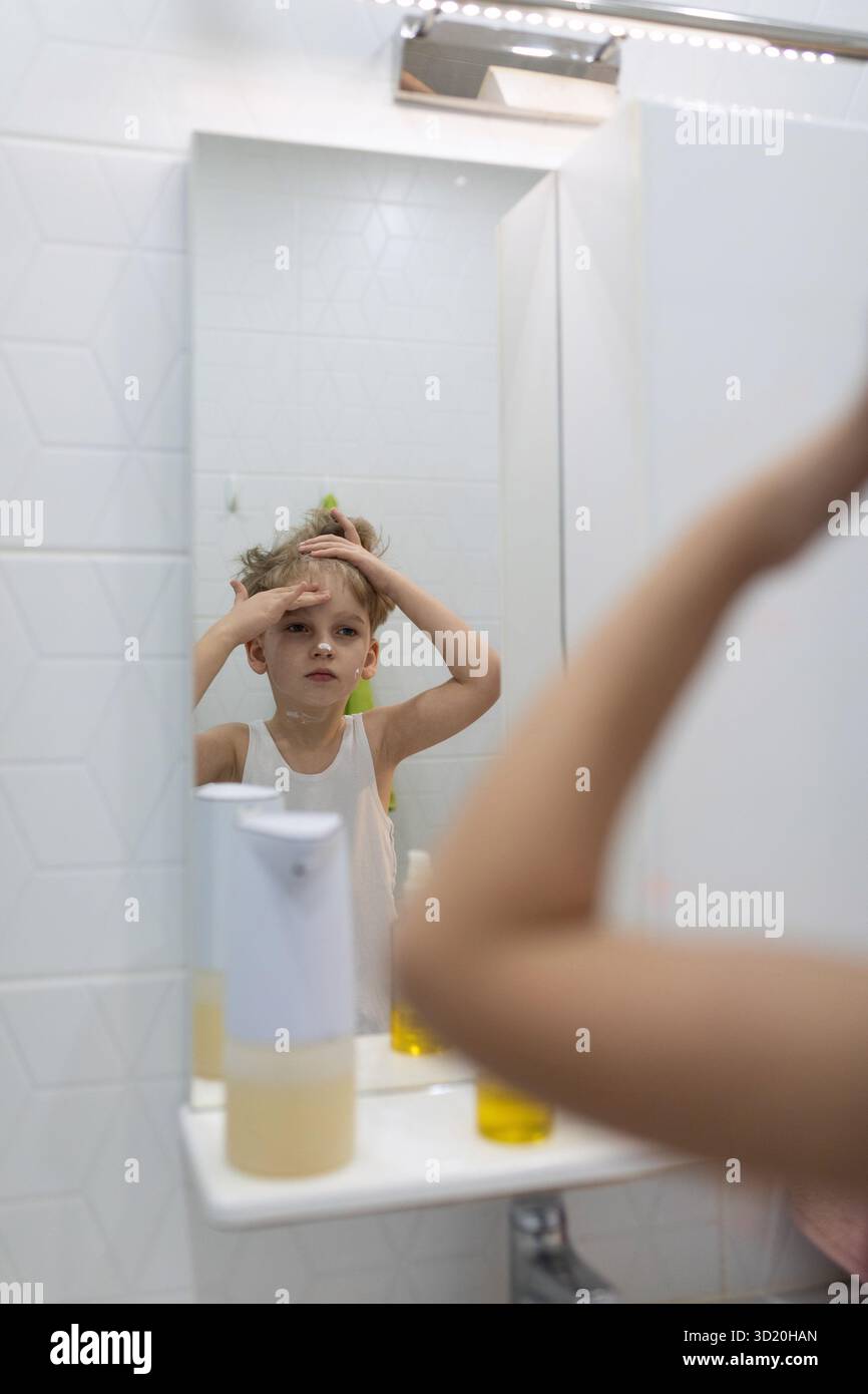 Daily mirror hi-res stock photography and images - Alamy