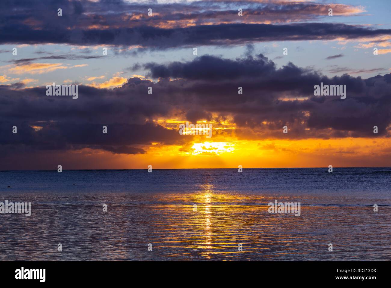 Ocean beach at sunset for natural background Stock Photo - Alamy