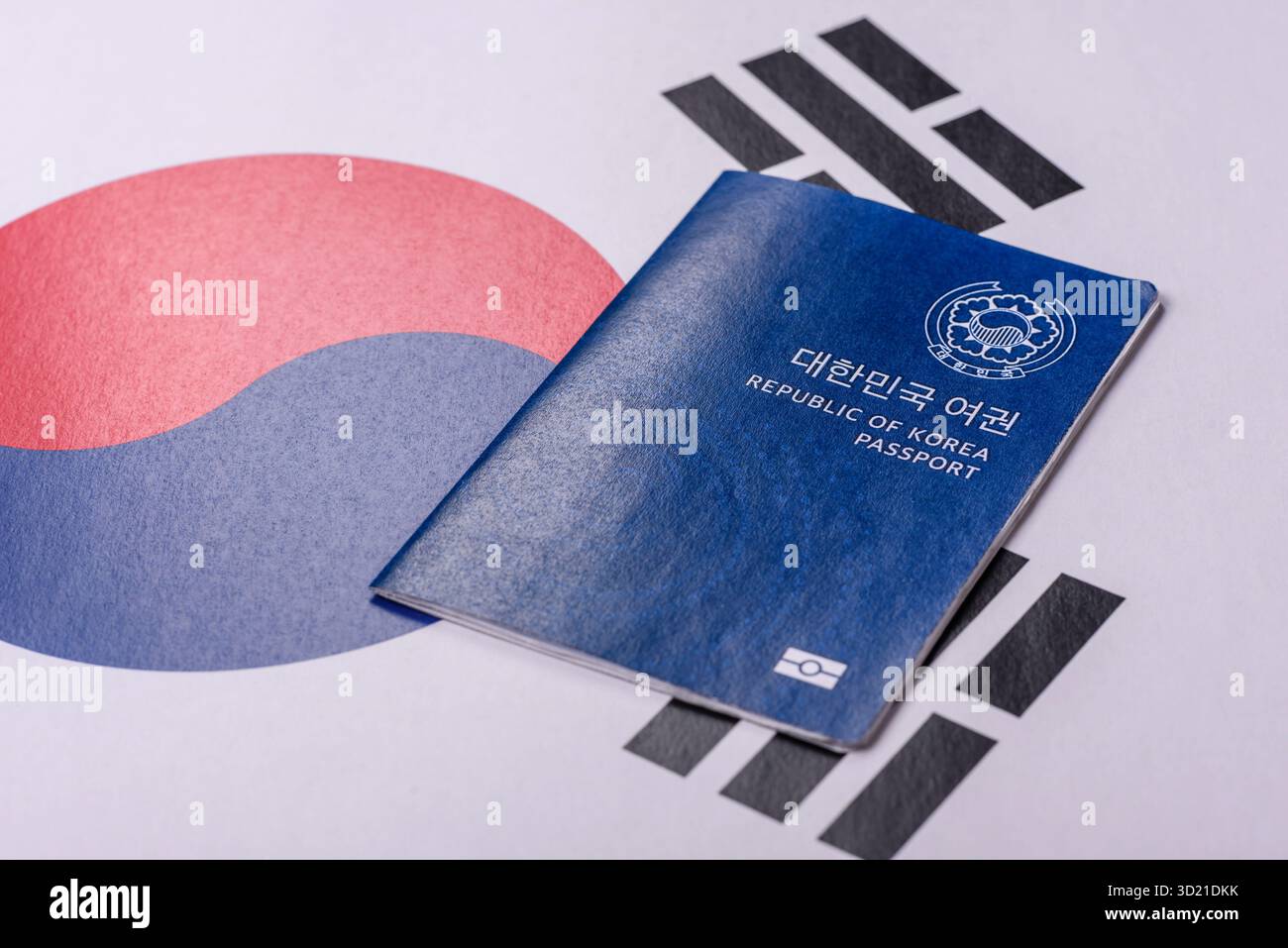 Korean passport for travelling, flying and doing business. South korea ...