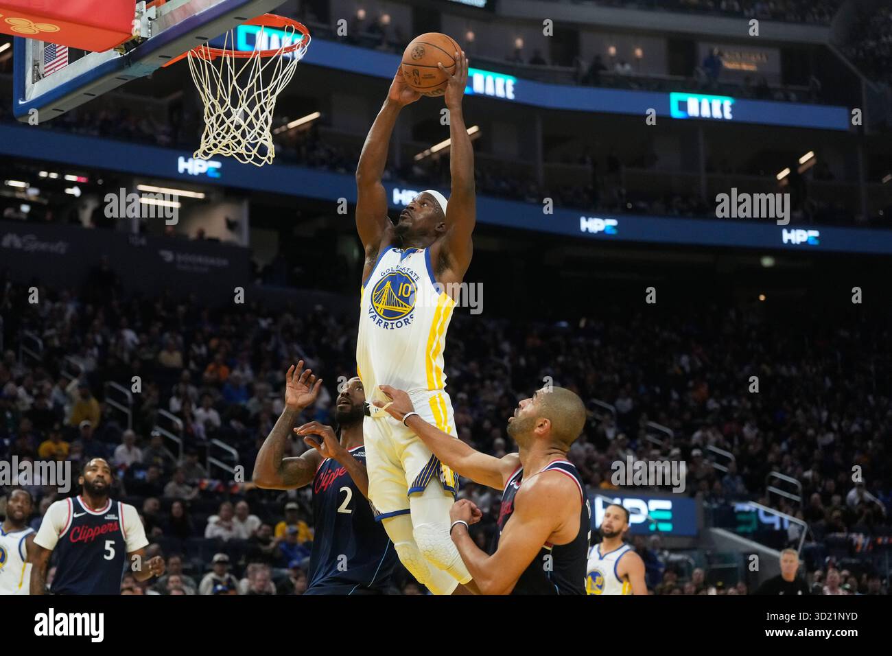 Golden State Warriors forward Jimmy Butler III (10) dunks over Los ...