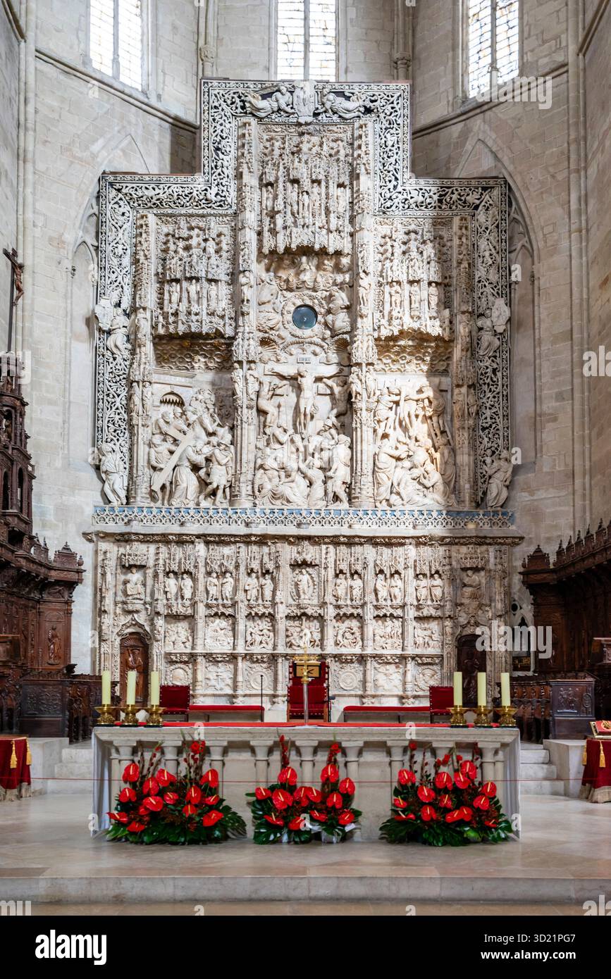 Main altarpiece, alabaster, triptych on the Passion of Christ ...