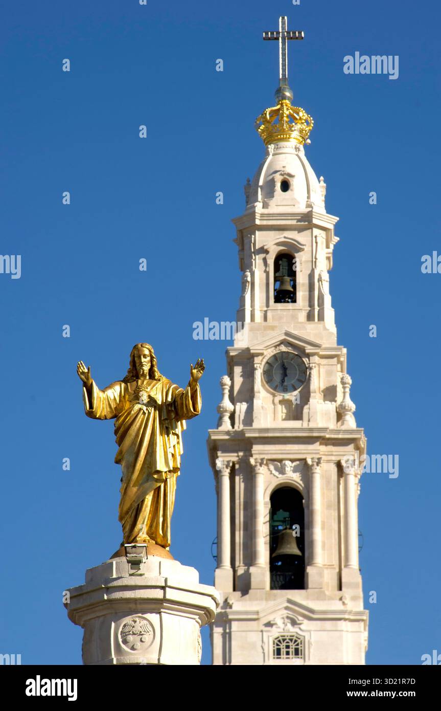 Christ the king statue overlooking Sanctuary of Christ the King in ...