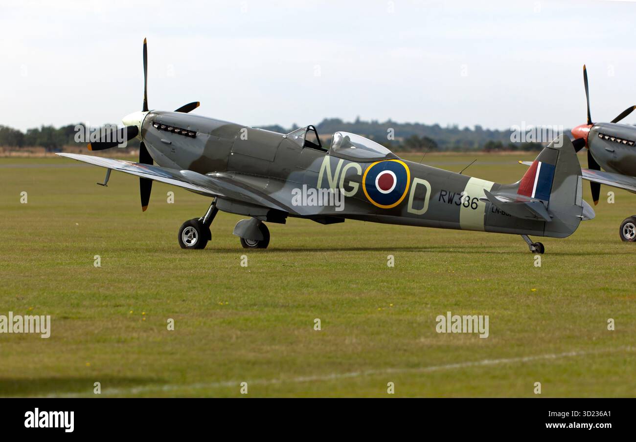 Built at castle bromwich in1945 hi-res stock photography and images - Alamy