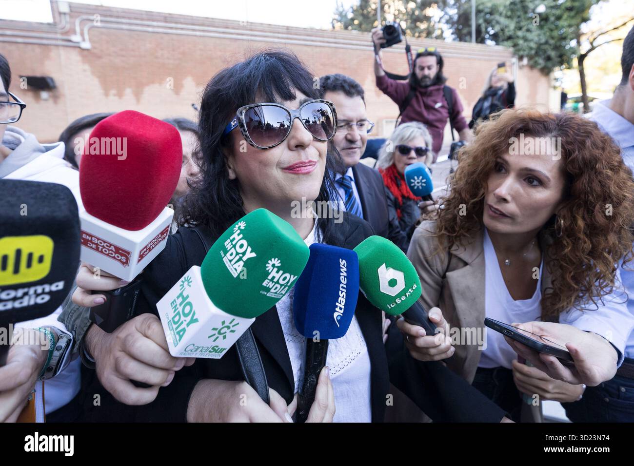 Juana Rivas testifies as an investigator for the alleged abduction of ...