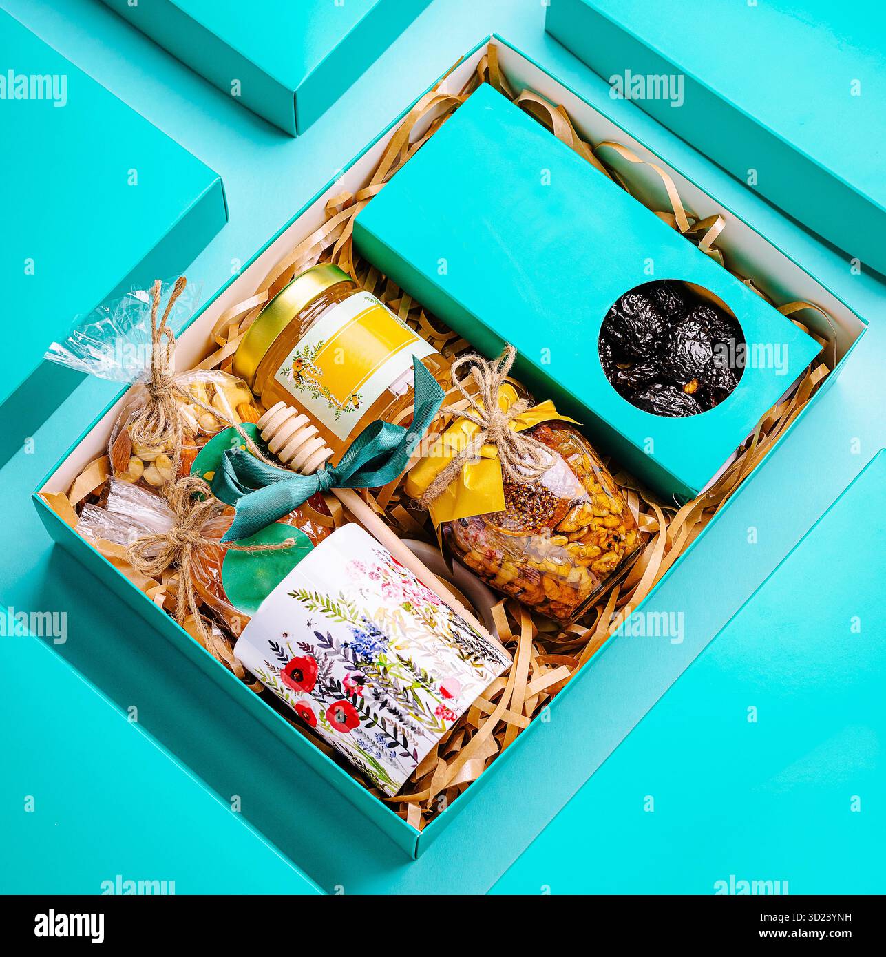 Stylish food packaging hi-res stock photography and images - Alamy