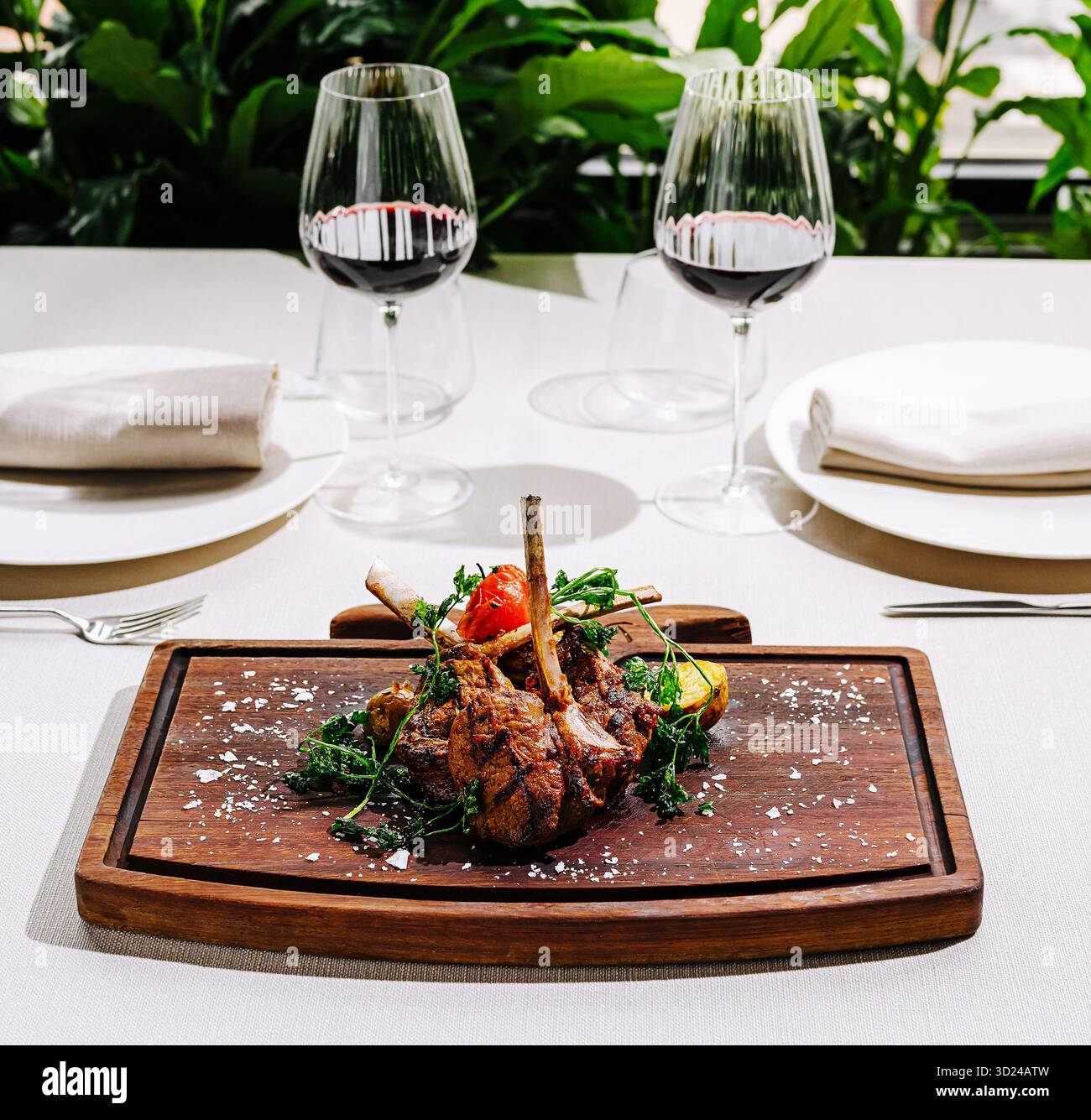 Fine dining experience grilled hi-res stock photography and images - Alamy