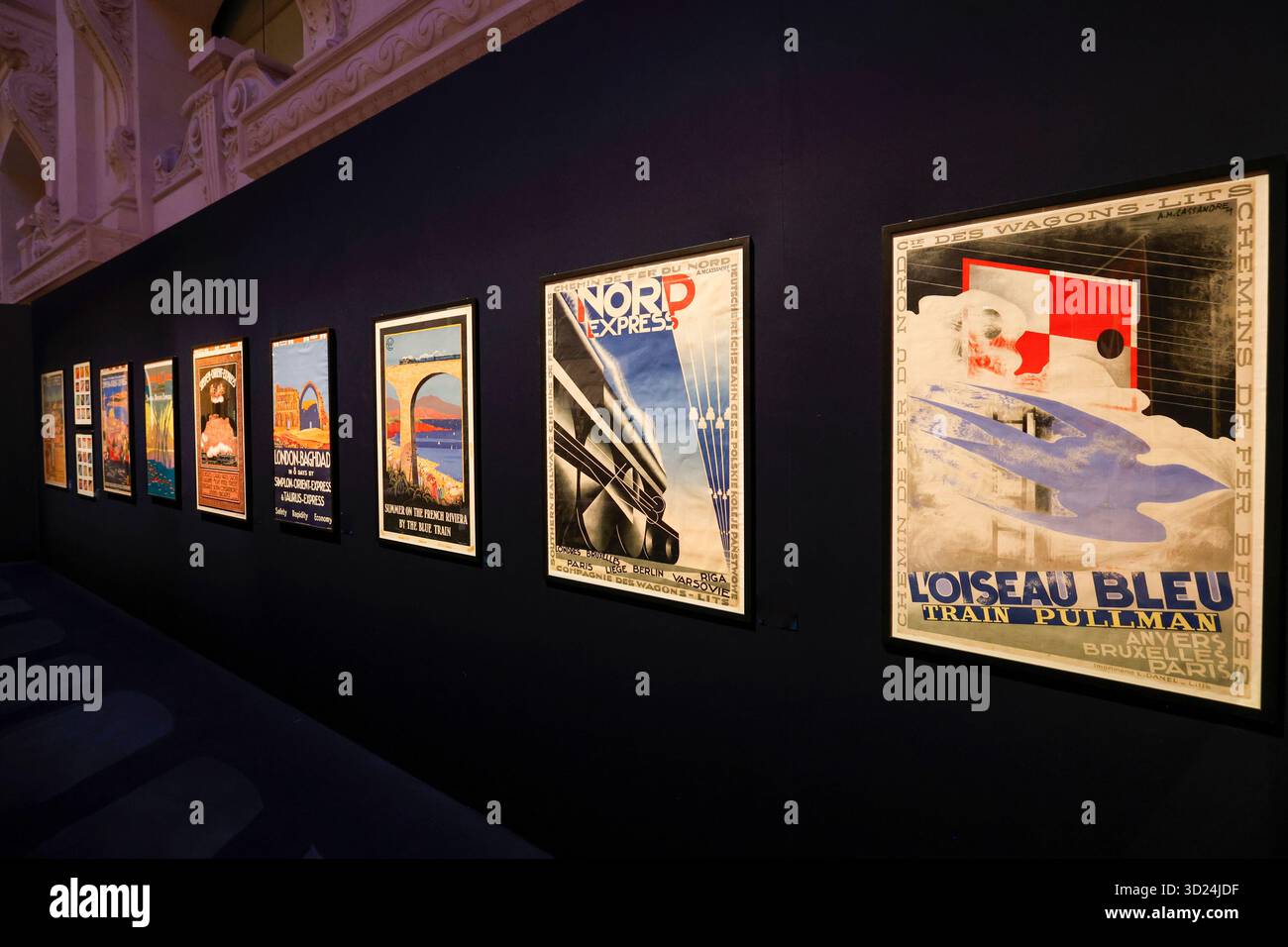 Orient express train pullman hi-res stock photography and images - Alamy