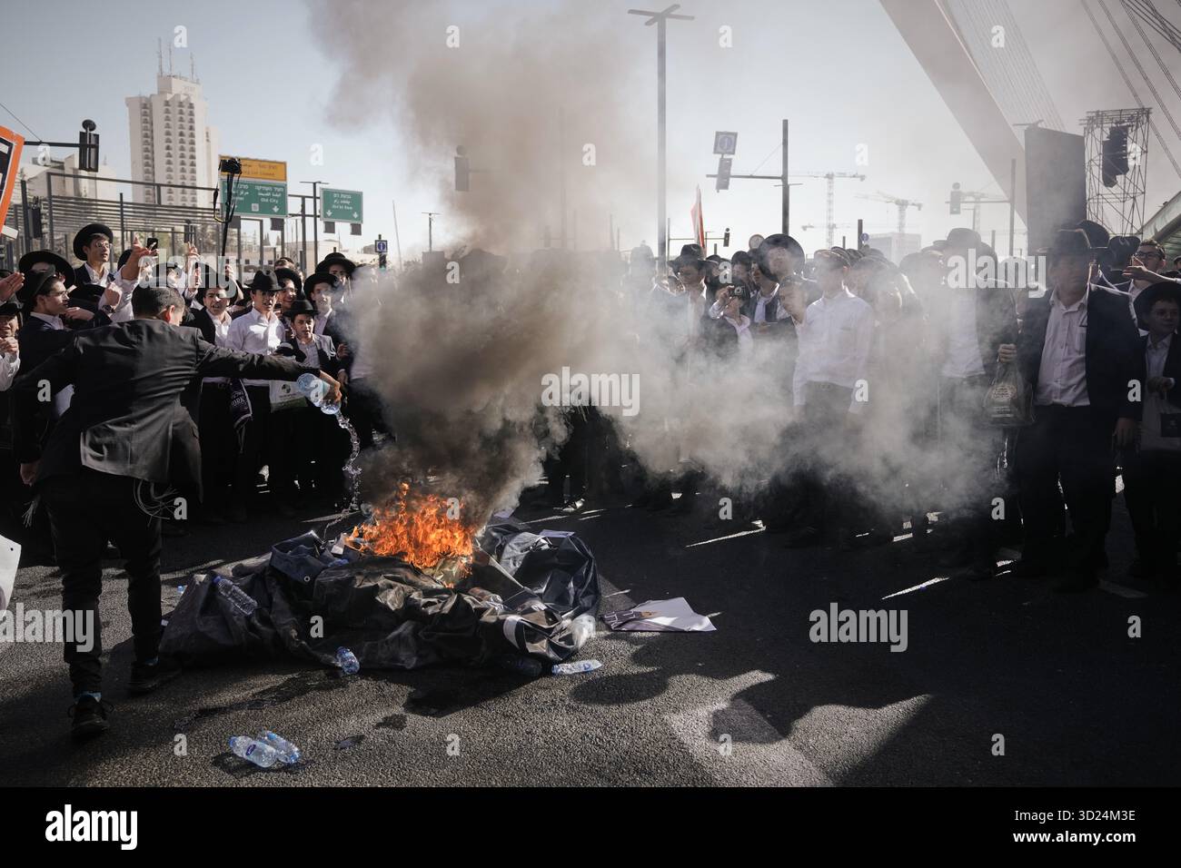 Ultra-Orthodox Jews protest against plans to force them to serve in the ...