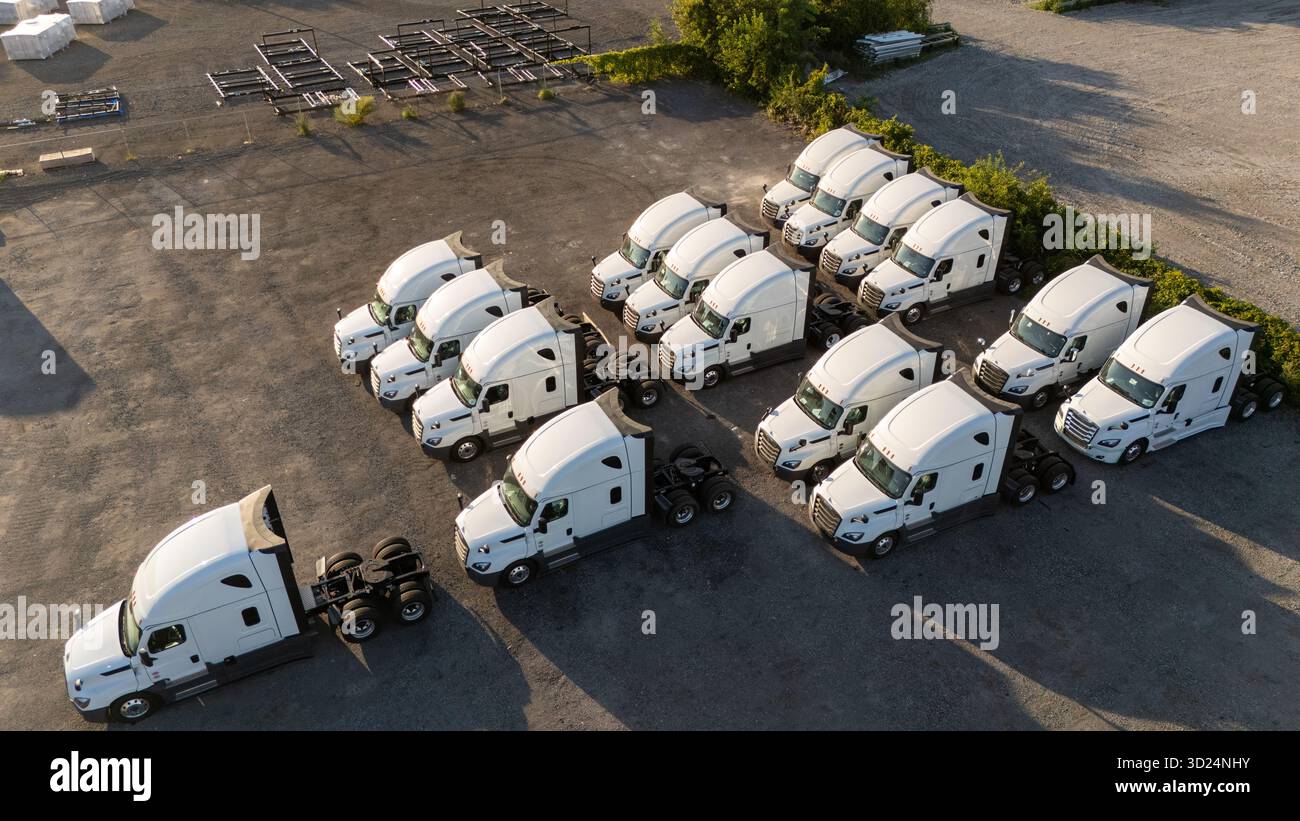 Several trucks parked in hi-res stock photography and images - Alamy