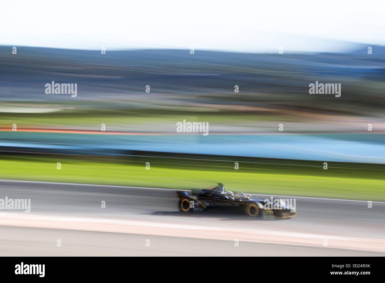 77 BARNARD Taylor (gbr), DS Penske, DS E-Tense FE25, action during the ...