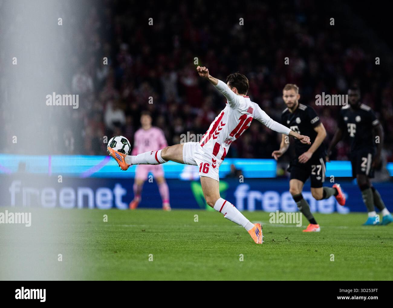 Koeln, RheinEnergieStadion, 29.10.2025: Jakub Kaminski of Koeln ...