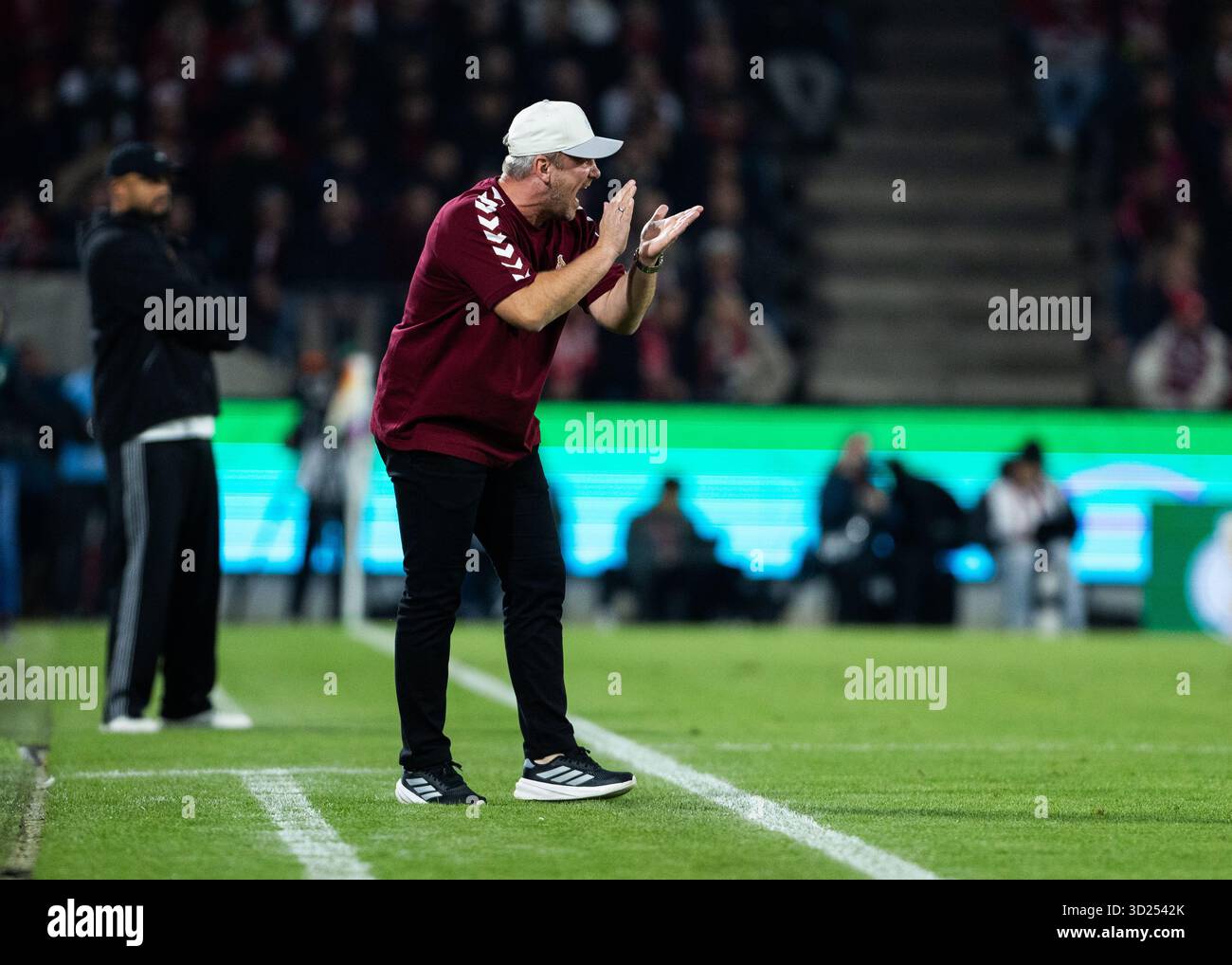 Koeln, RheinEnergieStadion, 29.10.2025: Head coach Lukas Kwasniok of ...