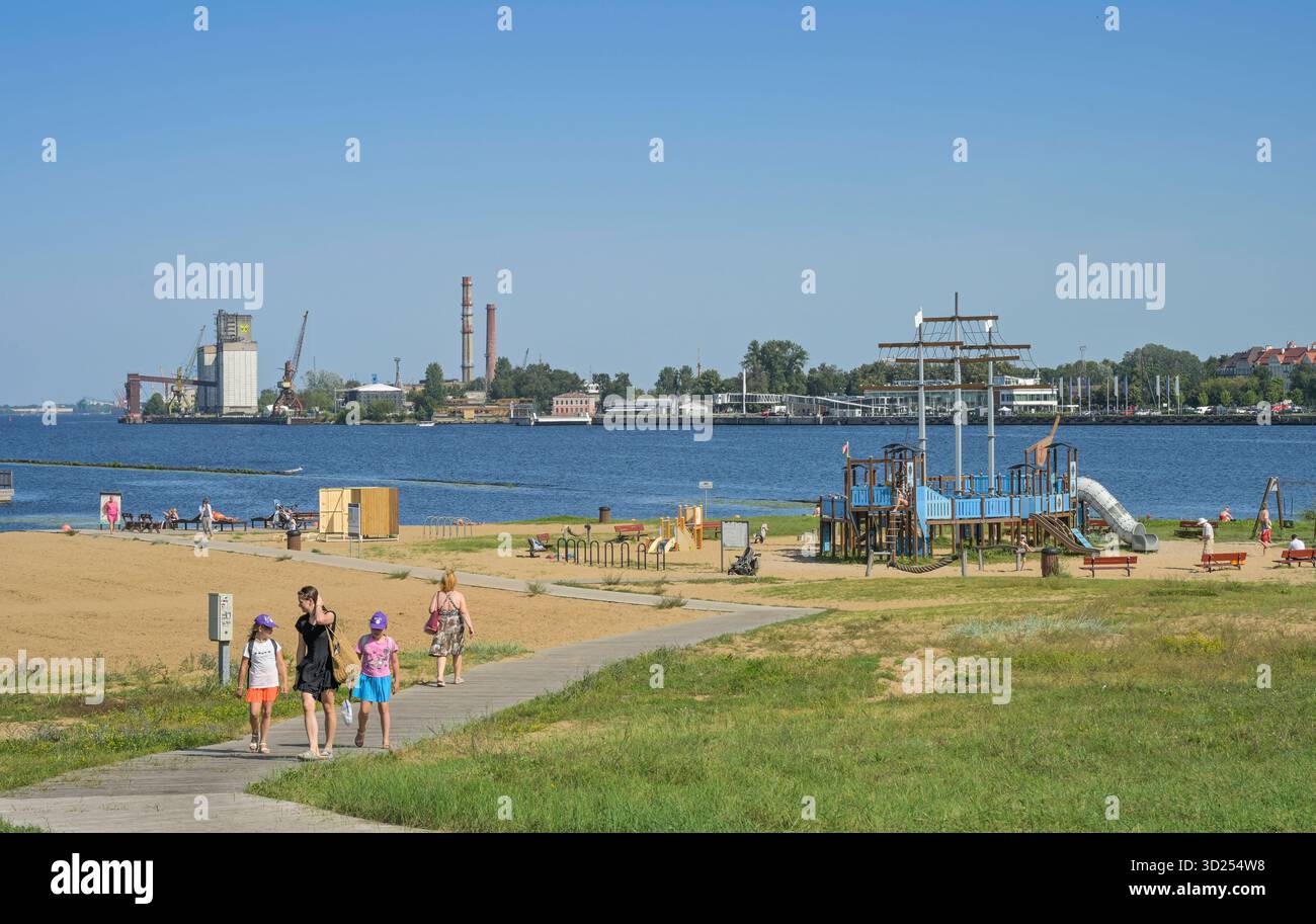 Badestrand Kipsalas pludmale am Fluß Düna, Riga, Lettland *** Kipsalas ...