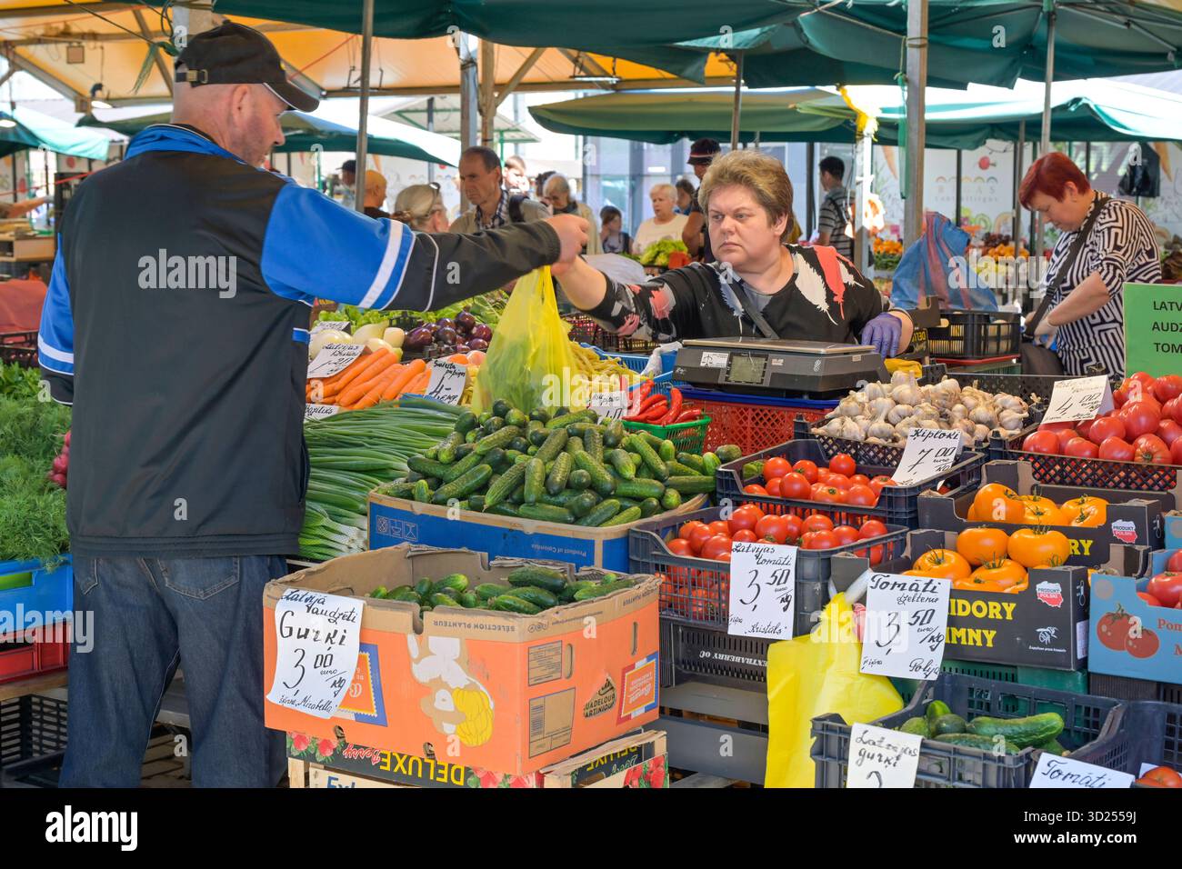 Gemüse, Verkaufsstand, Zentralmarkt, grosser Wochenmarkt, Centraltirgus ...
