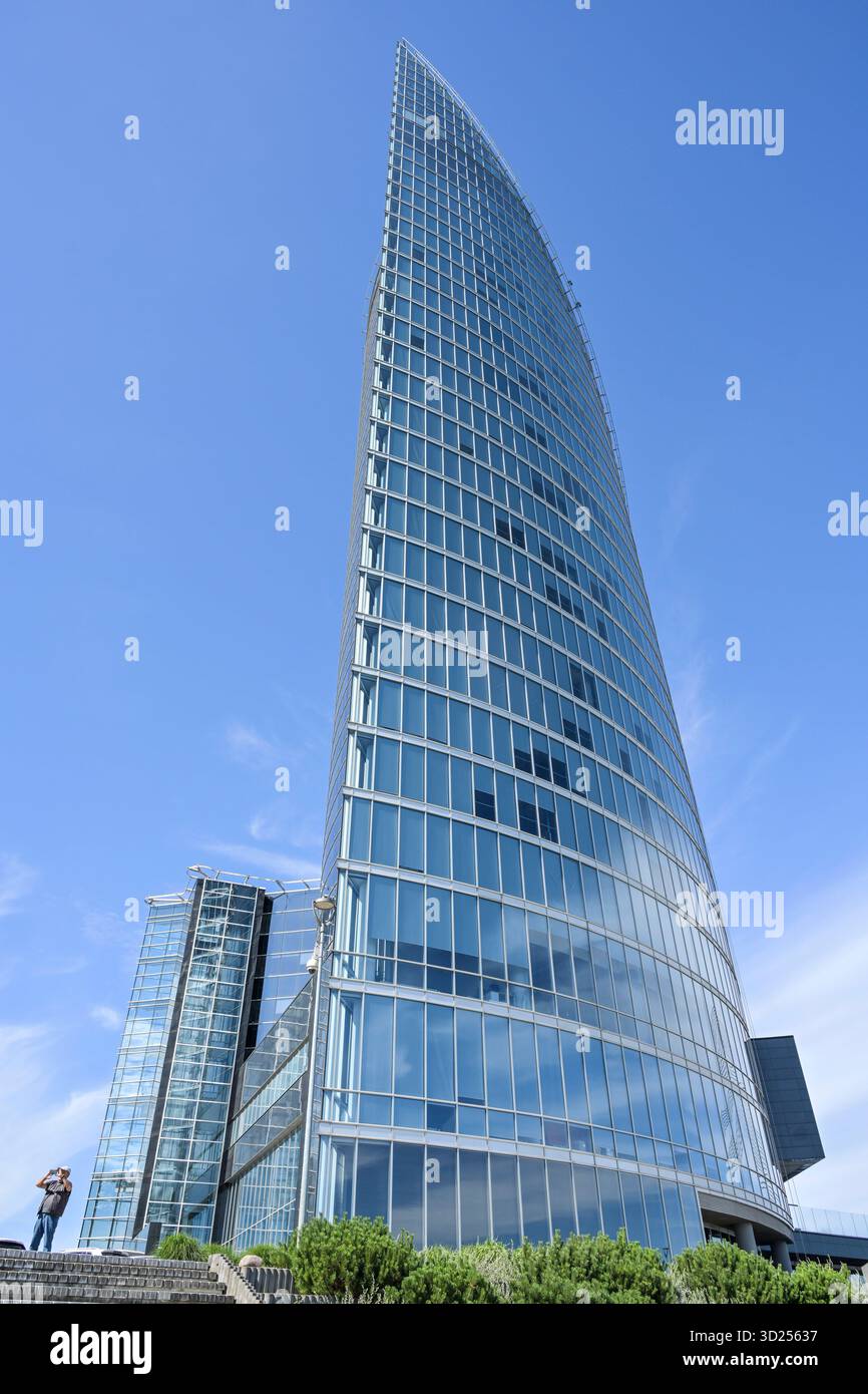 Hochhaus Saules Akmens, lettischer Hauptsitz der Swedbank, Riga ...