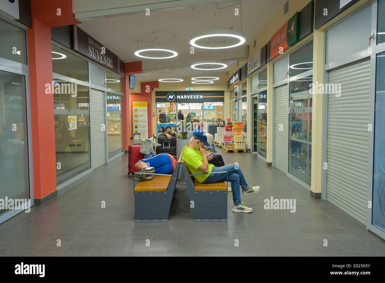 Passagiere, Warteraum, Riga Busbahnhof, Autoosta, Riga, Lettland ...