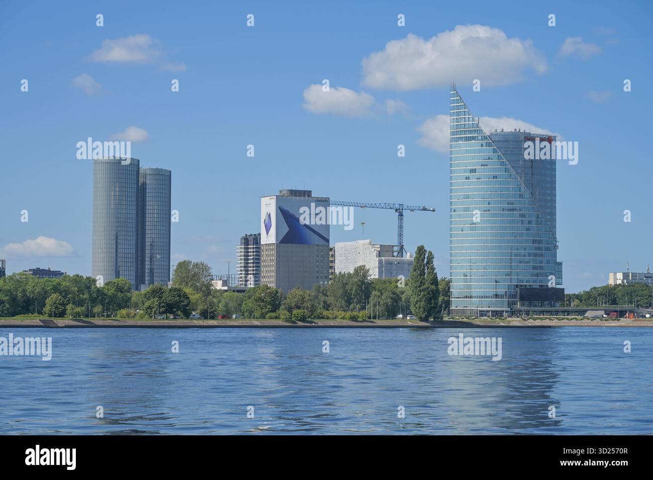 Zunda Towers, Hochhaus Saules Akmens, lettischer Hauptsitz der Swedbank ...