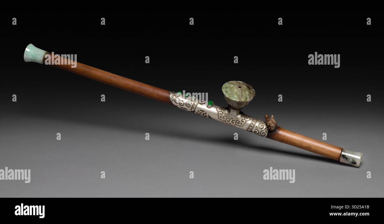 Jade pipe bowl hi-res stock photography and images - Alamy