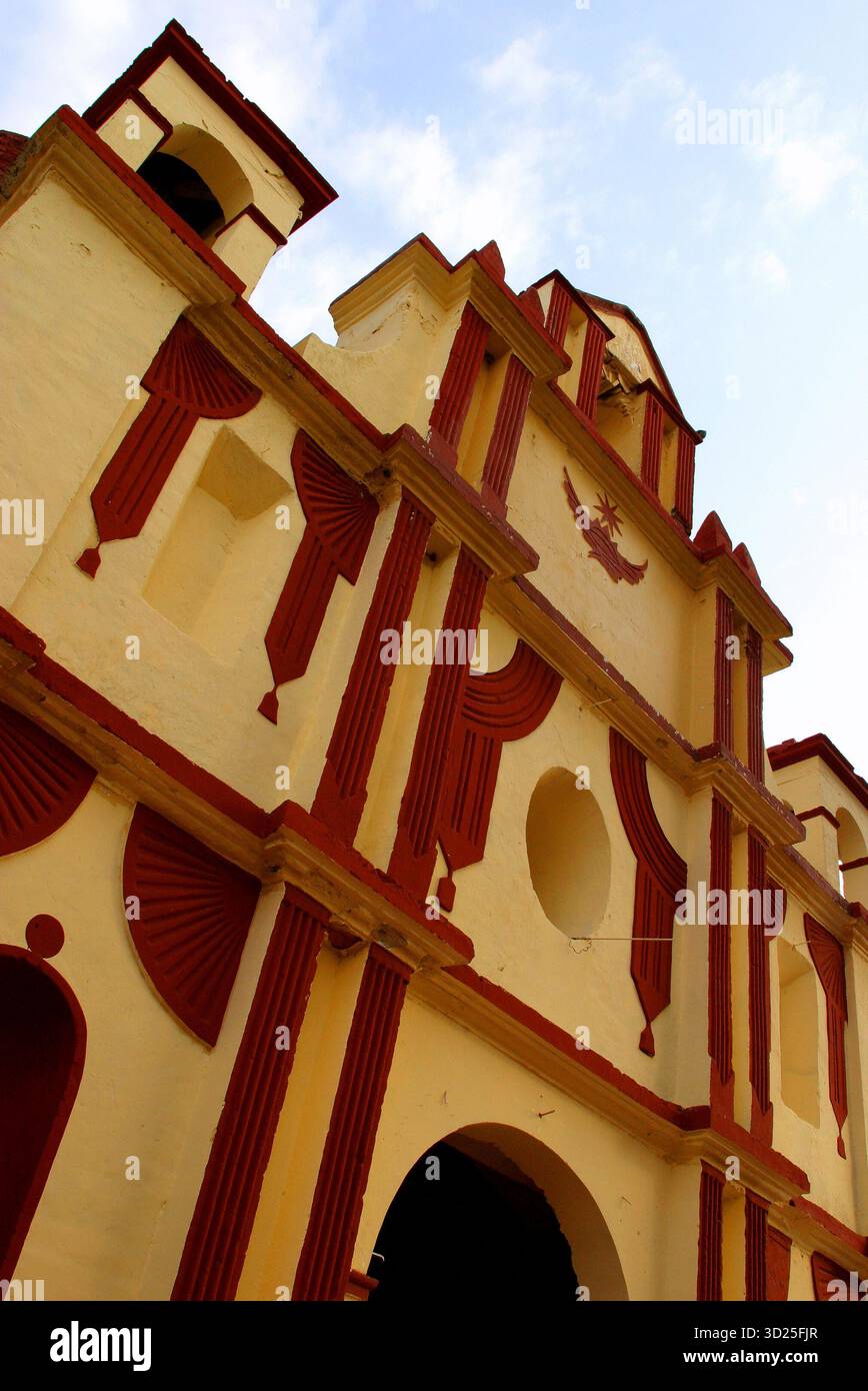 Mexico, Chiapas state, Chiapa de Corzo. Colorful facade of a historic ...