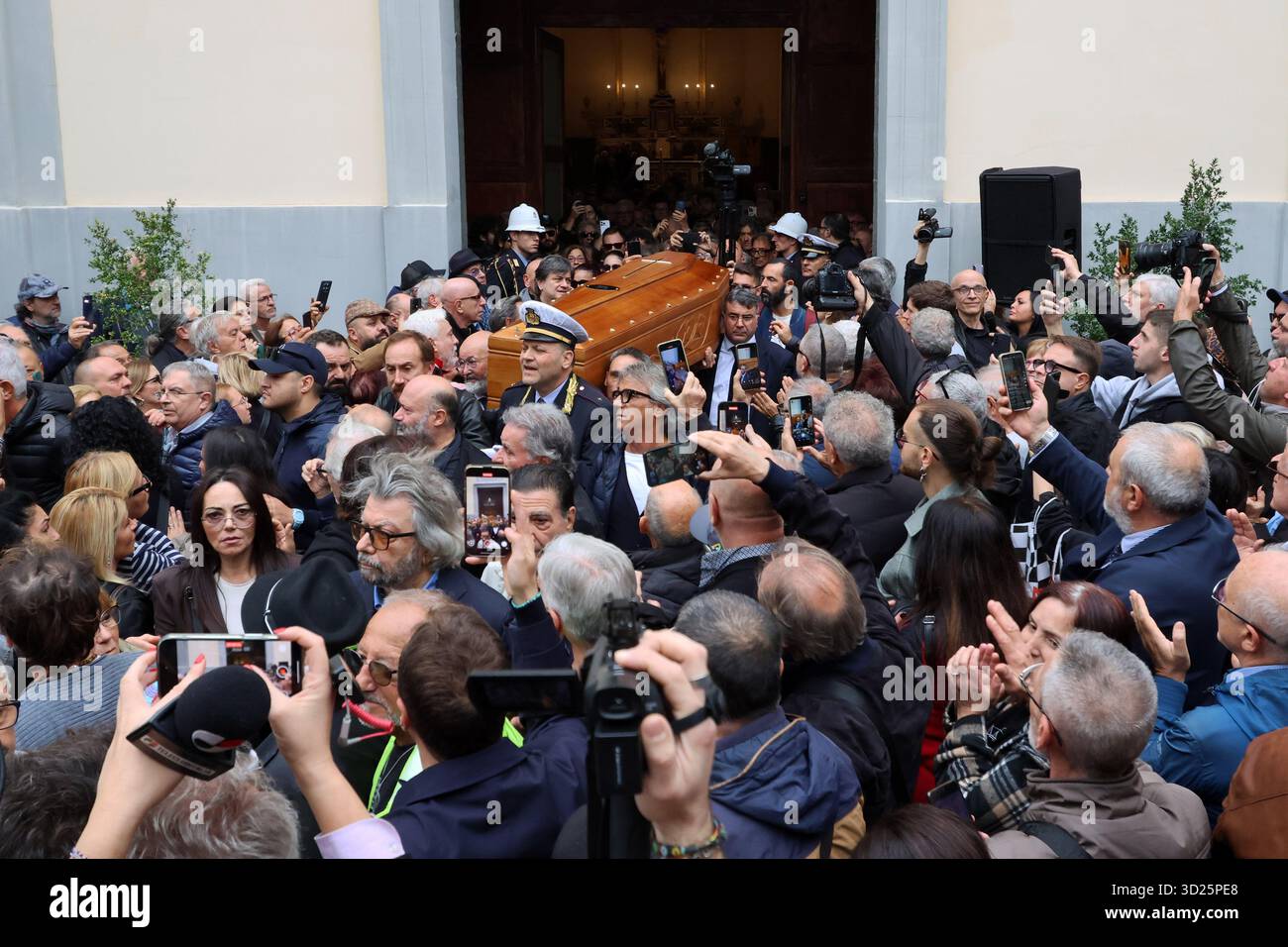 James Senese's funeral in Miano, Naples Stock Photo - Alamy