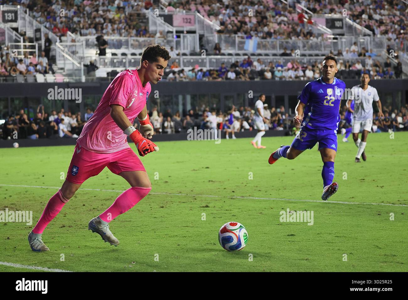 Puerto Rico Men’s National Team goalkeeper Sebastian Cutler (1) kicks ...