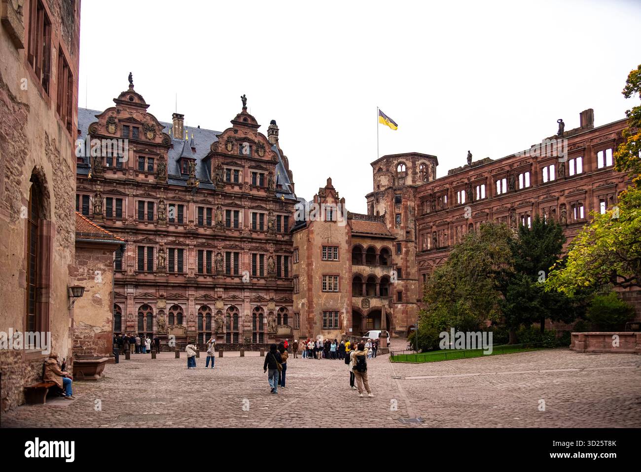 Inside of landmark schloss heidelberg castle hi-res stock photography ...