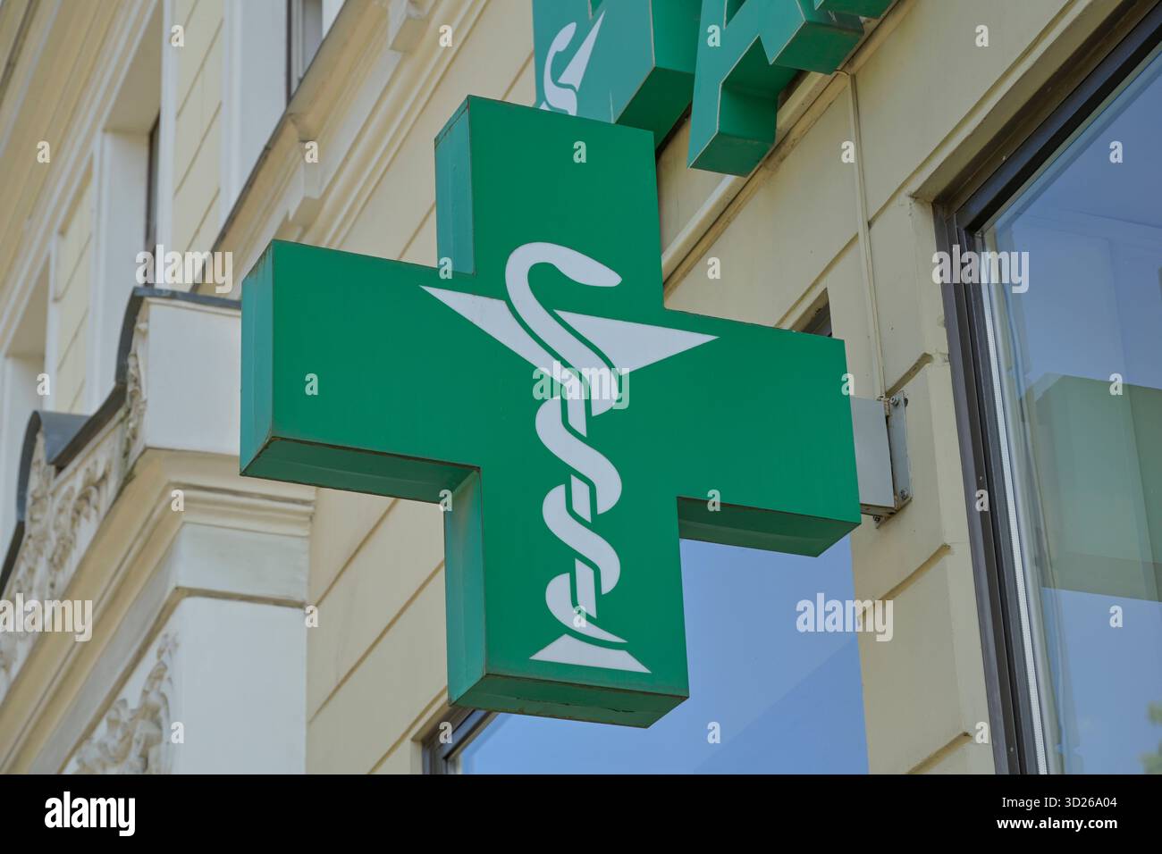 Schild, Logo, Werbung, Apotheke, Riga, Lettland *** Sign, Logo, Advertising, Pharmacy, Riga ...