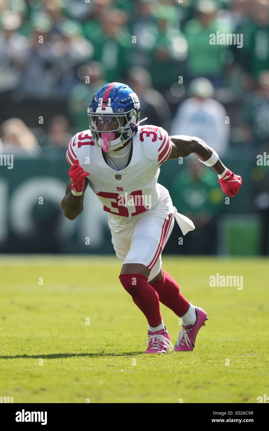 New York Giants' Nic Jones plays during an NFL football game against ...