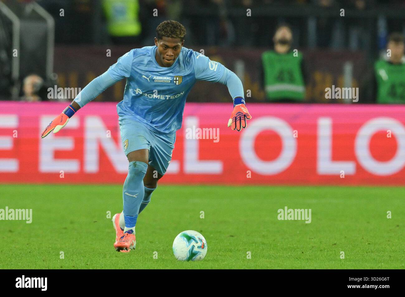 Olimpico Stadium, Rome, Italy - Zion Suzuki of Parma takes a long goal ...