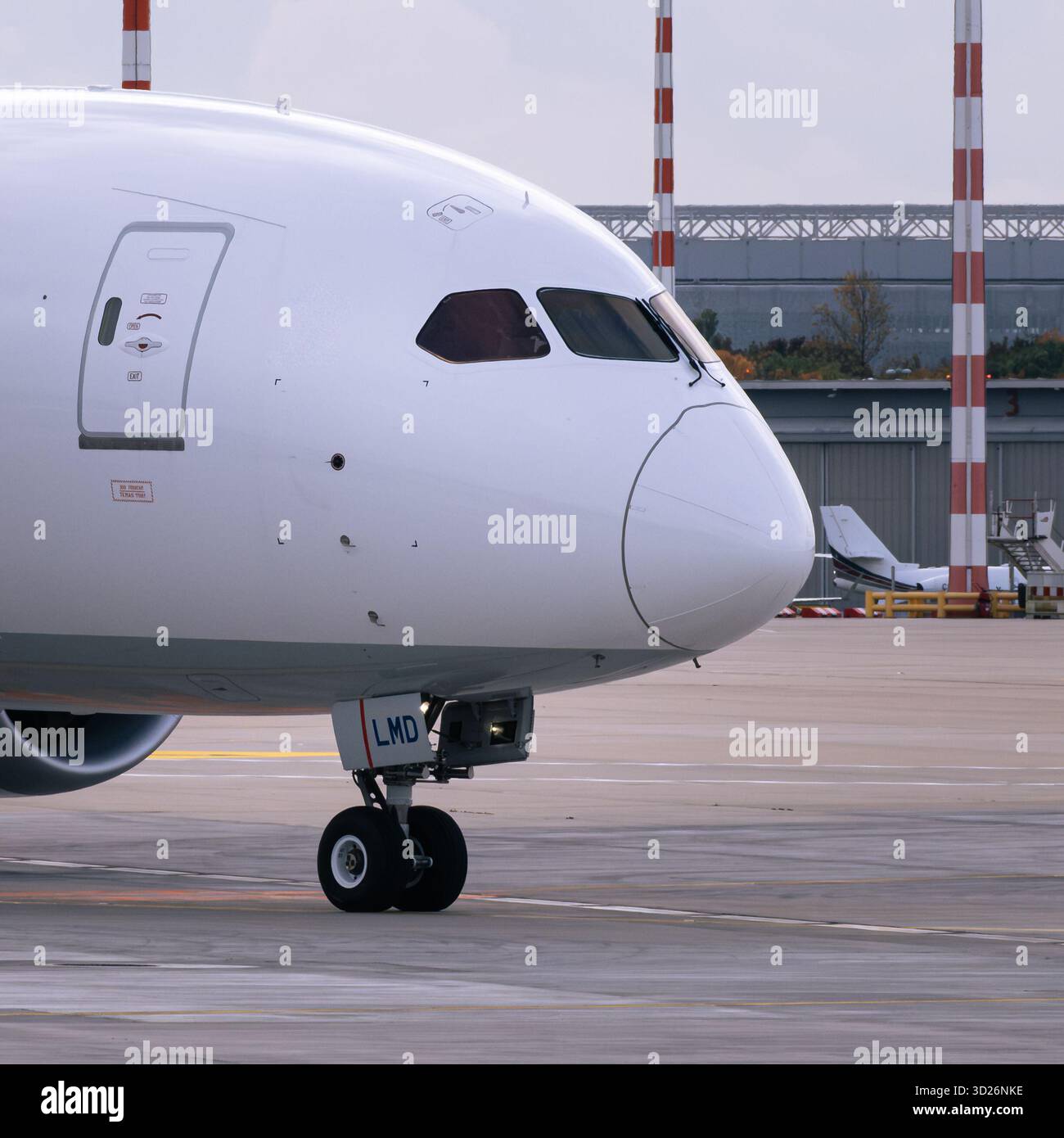 Cockpit view in boeing hi-res stock photography and images - Alamy