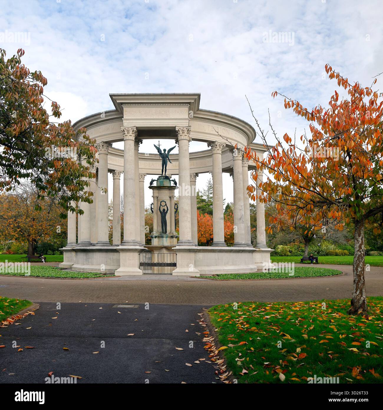 National War Memorial and autumn colours, Alexandra Gardens, Cathays ...