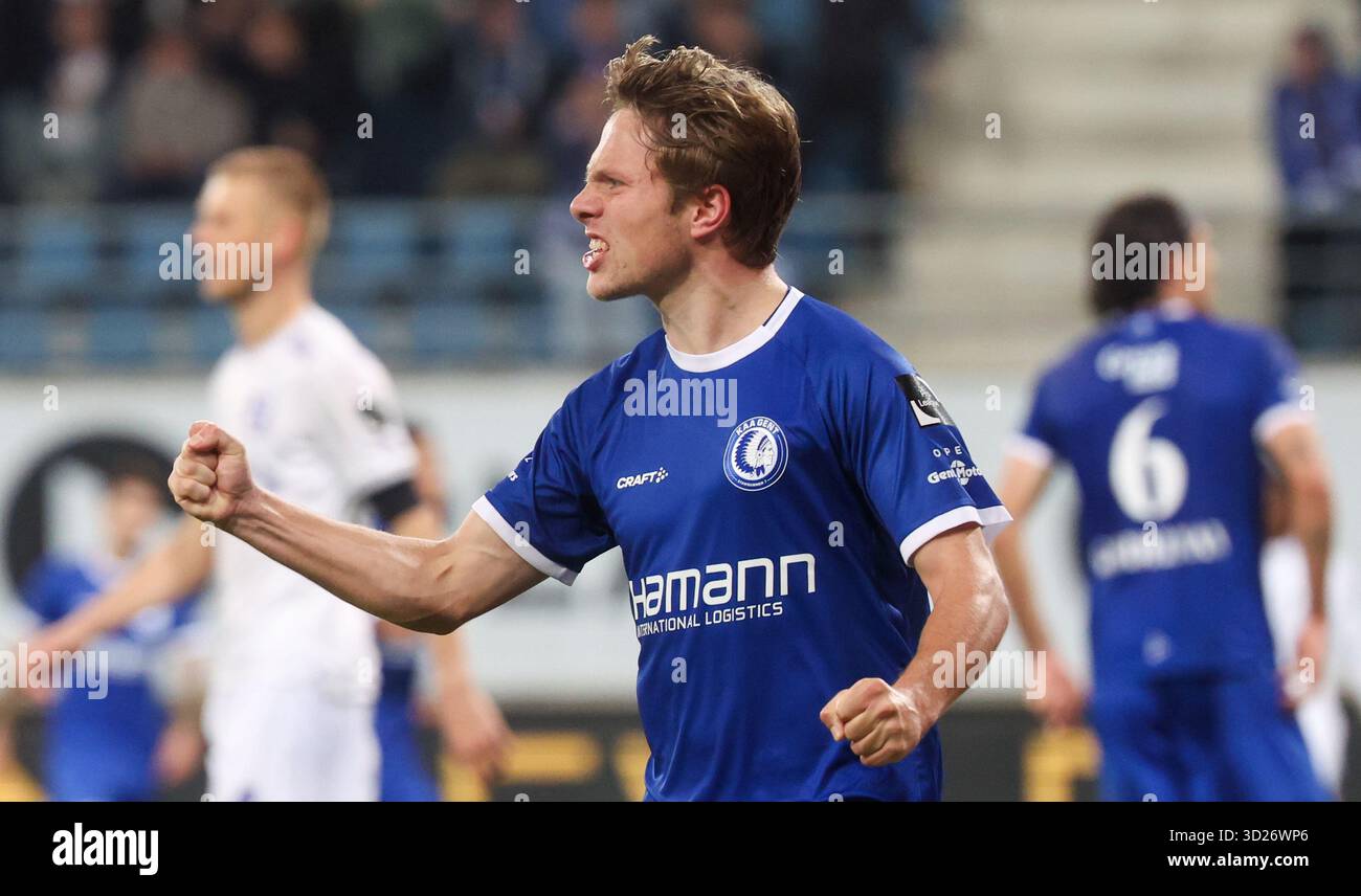 Gent's Matisse Samoise celebrates after scoring during a soccer game ...