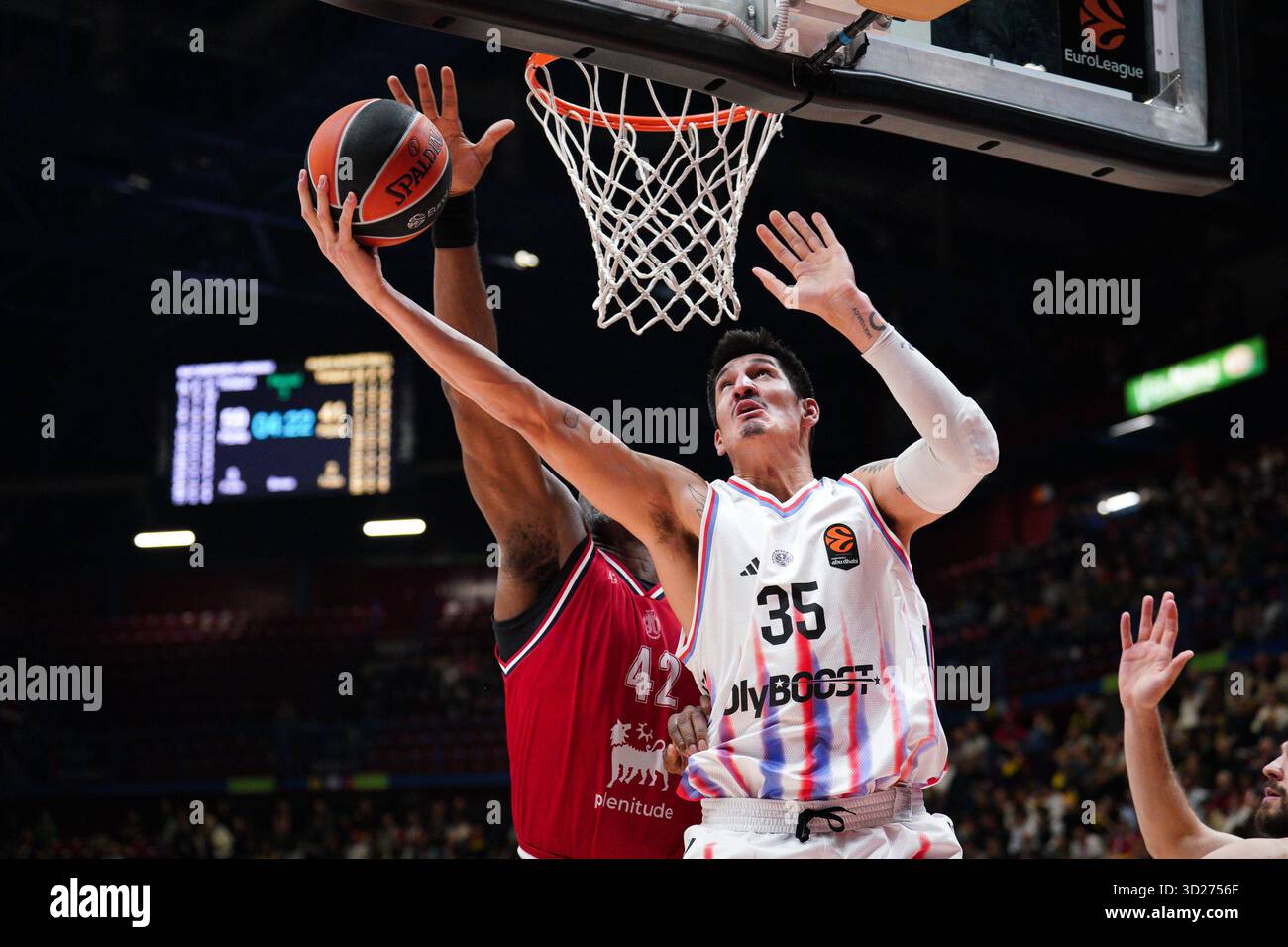 EA7 Emporio Armani Milano vs. Paris Basketball, nella foto Derek Willis ...