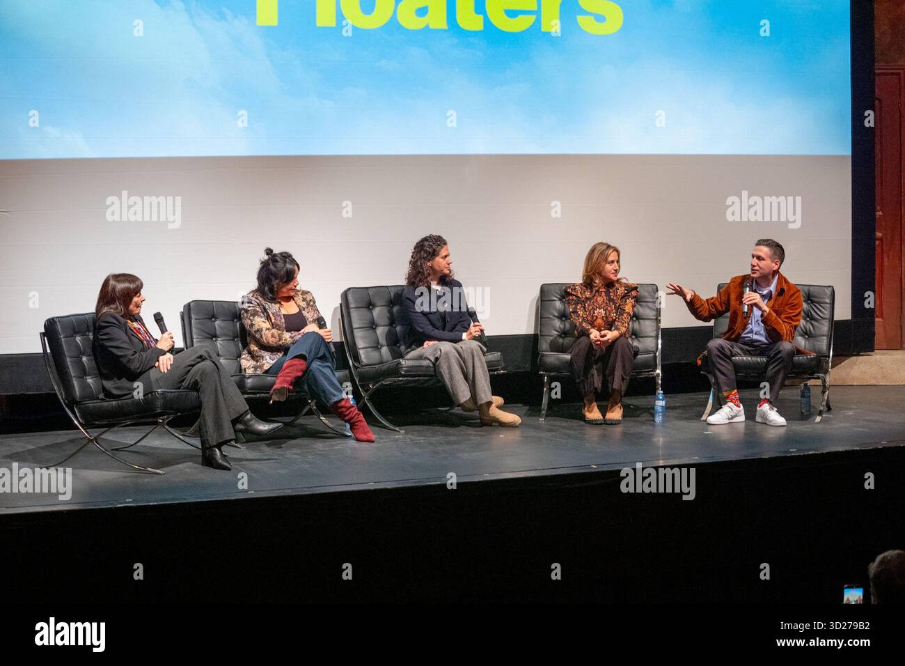 (L-R) Jeanne Beker, Sarah Podemski, Becky Korman, Lily Korman and Shai ...