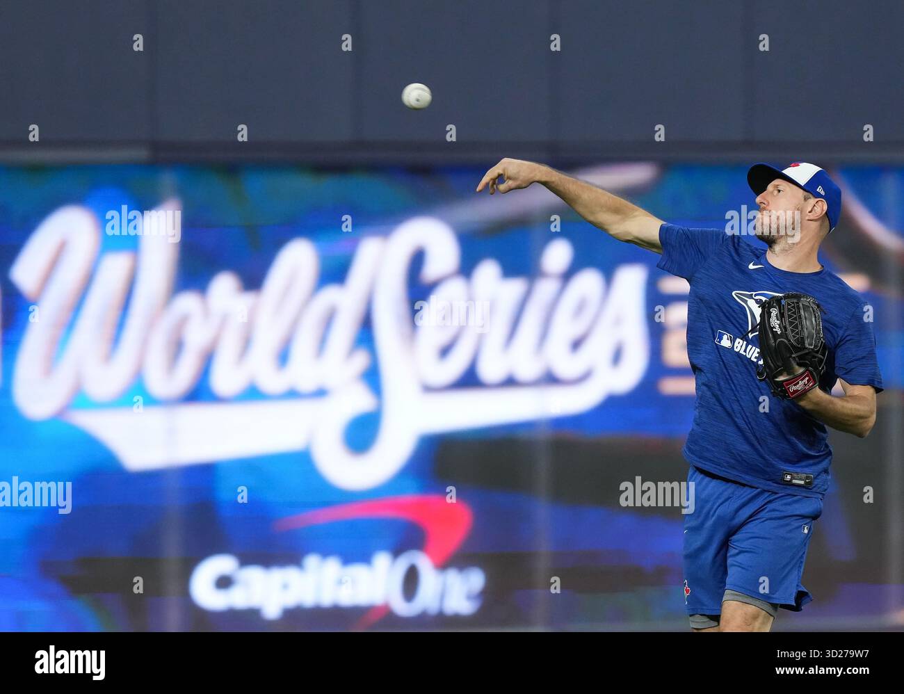 Toronto Blue Jays pitcher Max Scherzer throws during World Series ...