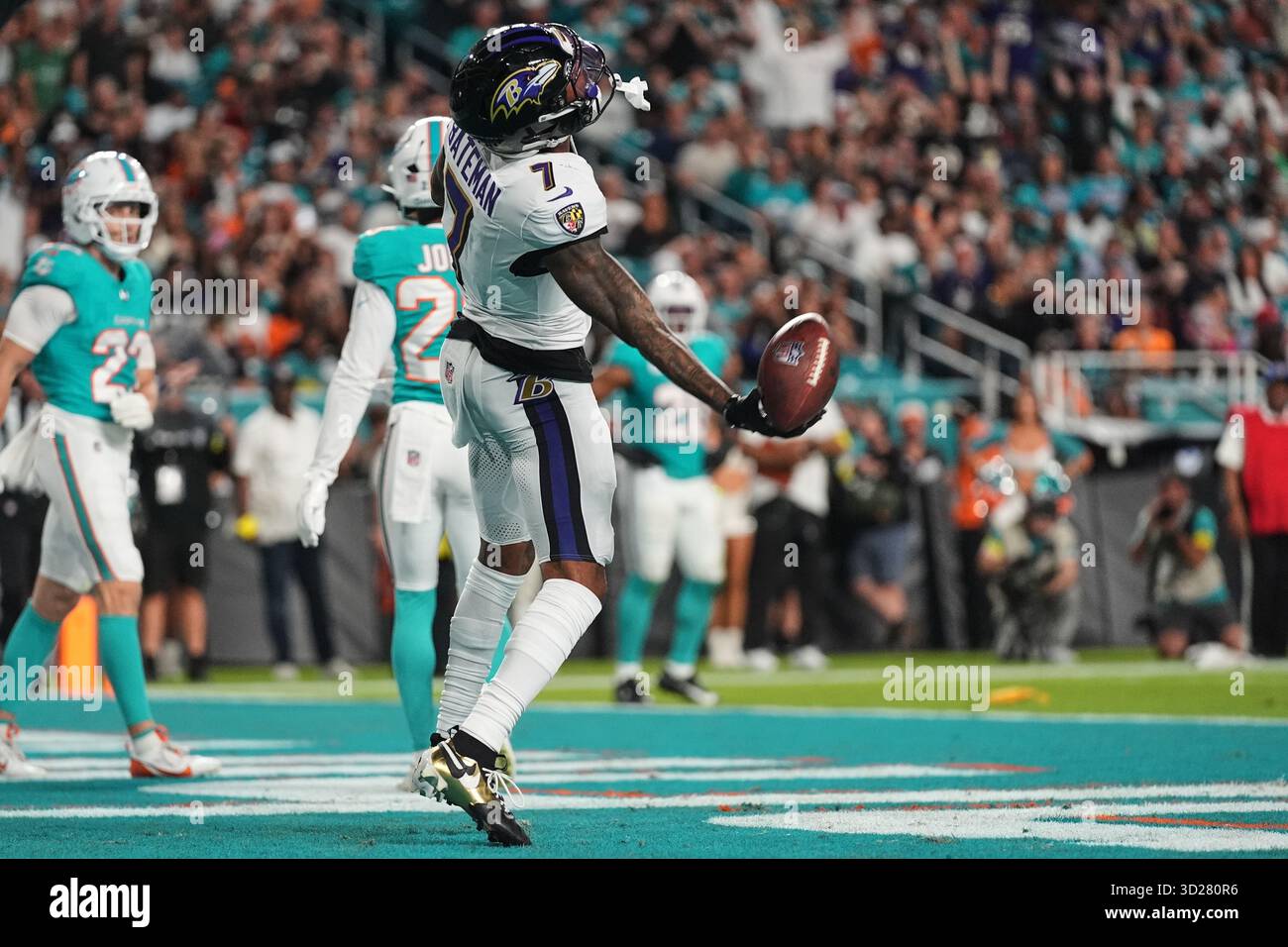 Baltimore Ravens wide receiver Rashod Bateman (7) celebrates after ...