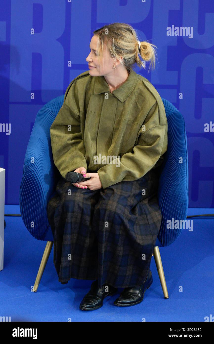 TRIBECA FESTIVAL LISBOA Piper Perabo addresses the audience during ...