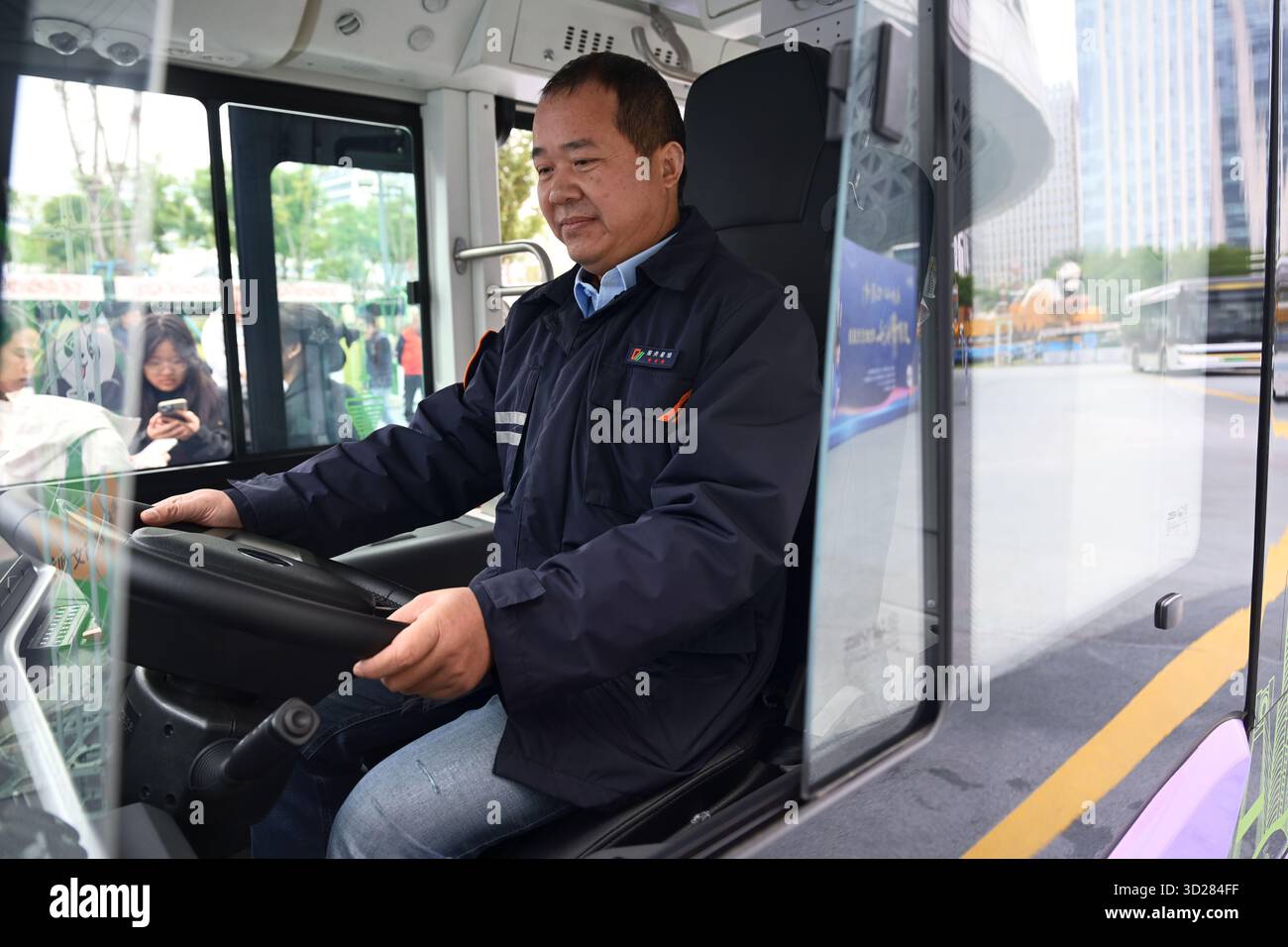Chengdu,China.30th October 2025. The new fleet of 280 pure electric ...