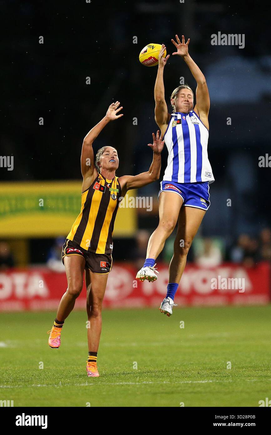 Tessa Boyd of the Kangaroos attempts a mark during the AFLW Round 12 ...