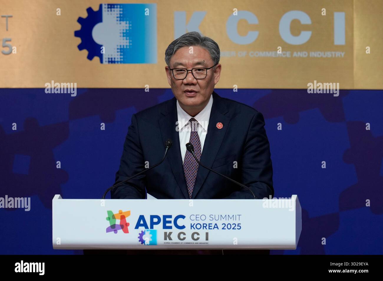Chinese Minister of Commerce, Wang Wentao speaks at the 2025 Asia ...
