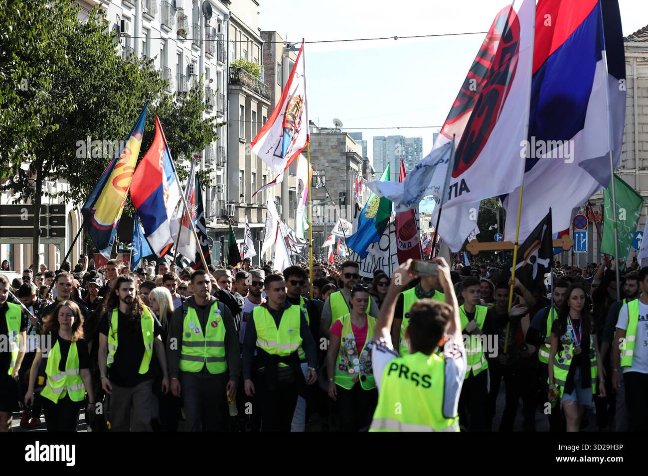 Belgrade, Serbia. 30th Oct, 2025. Belgrade students start their journey ...