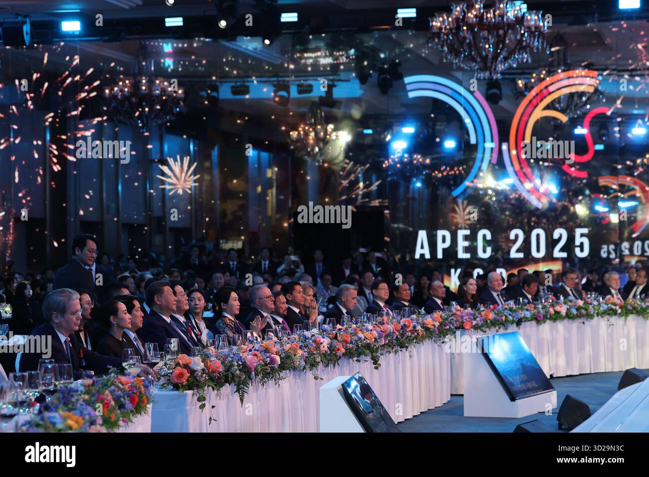 APEC summit dinner Global leaders attend a cultural performance during ...
